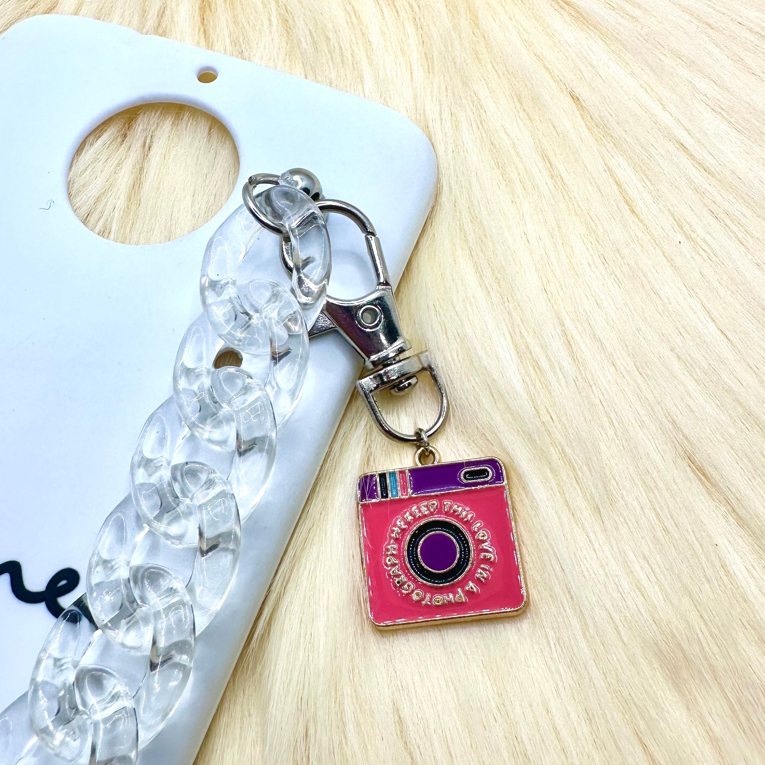 Retro Click Phone Charm – Casebasket